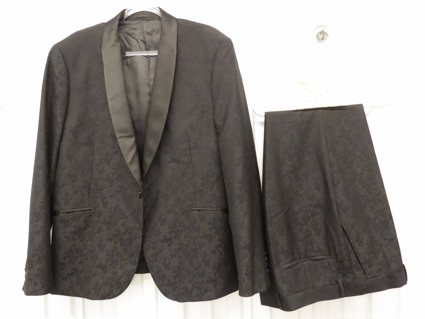 Bosco Uomo Men's 2-Piece Suit 40R, Black Tonal Floral, Semi Slim ...