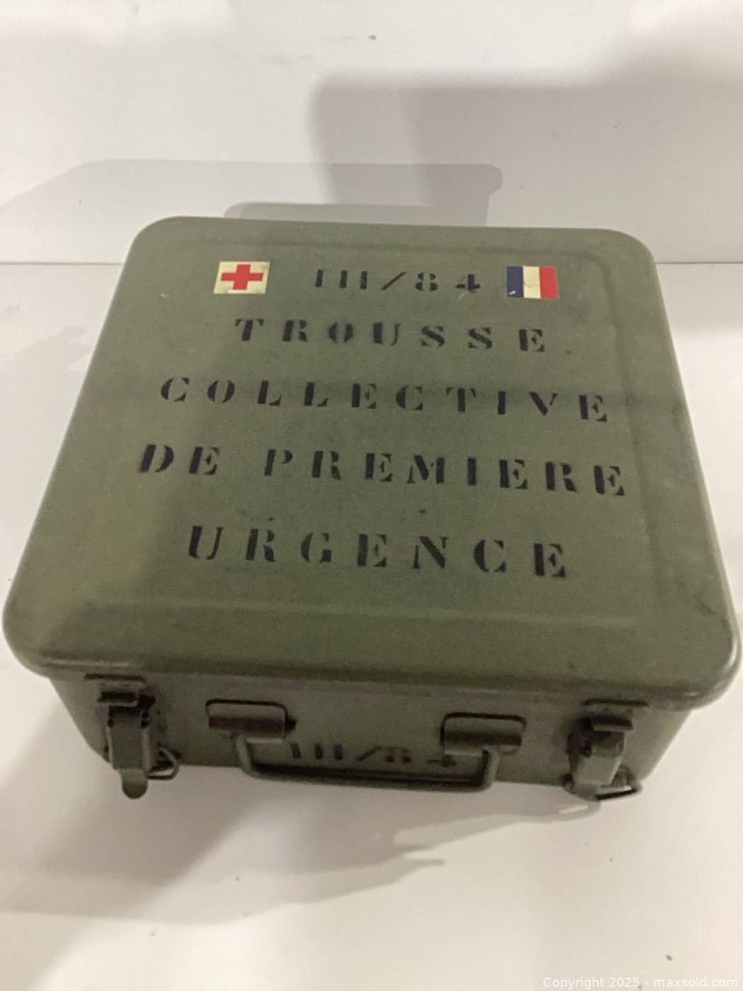 French First Aid Metal Storage Box | Goldvein (Virginia, USA) SELLER ...