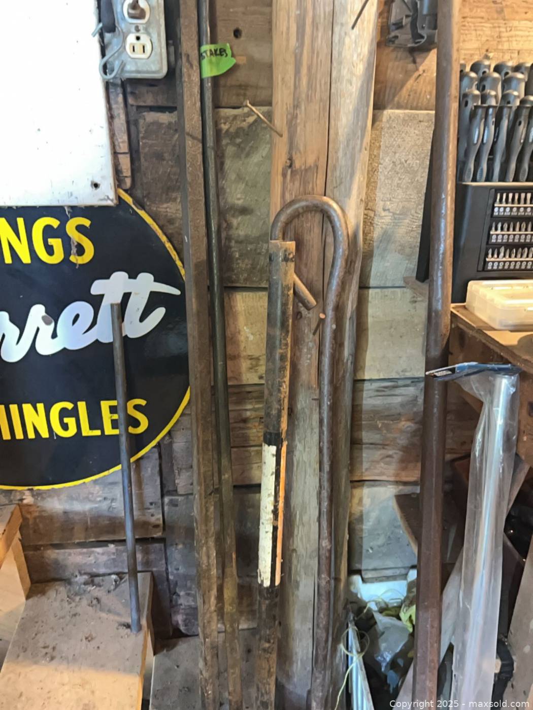 metal post pounder + 5 assorted metal posts/bars | Trent Hills (Ontario ...