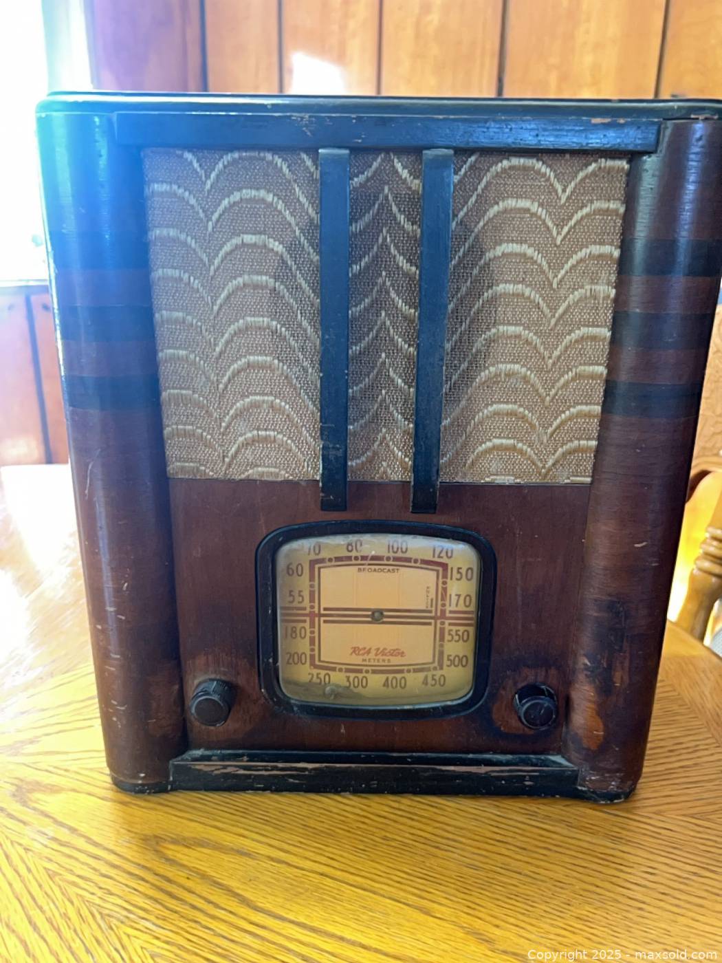 RCA Victor Companion Tube Radio, Montreal, Serial 2371 | Trent Hills ...