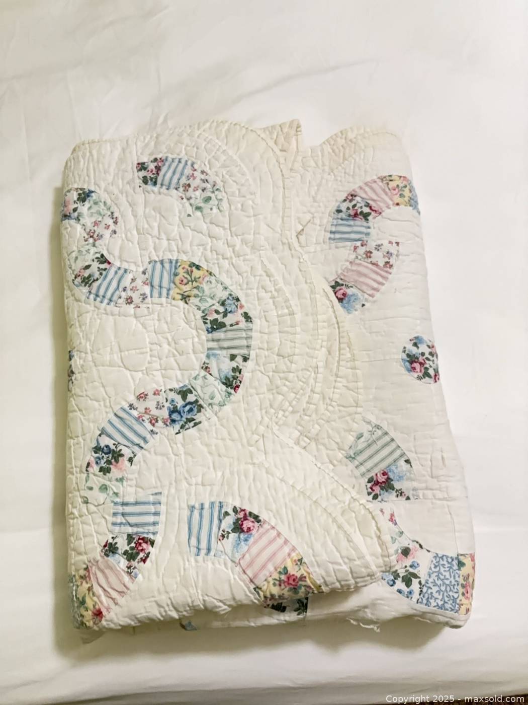 Vintage Double Wedding Ring Patchwork Quilt Coverlet | League City ...