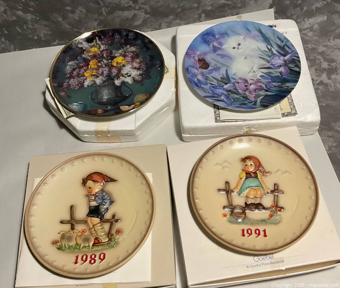 Set of 4 Porcelain Collectible Decorative Plates | Norwood ...