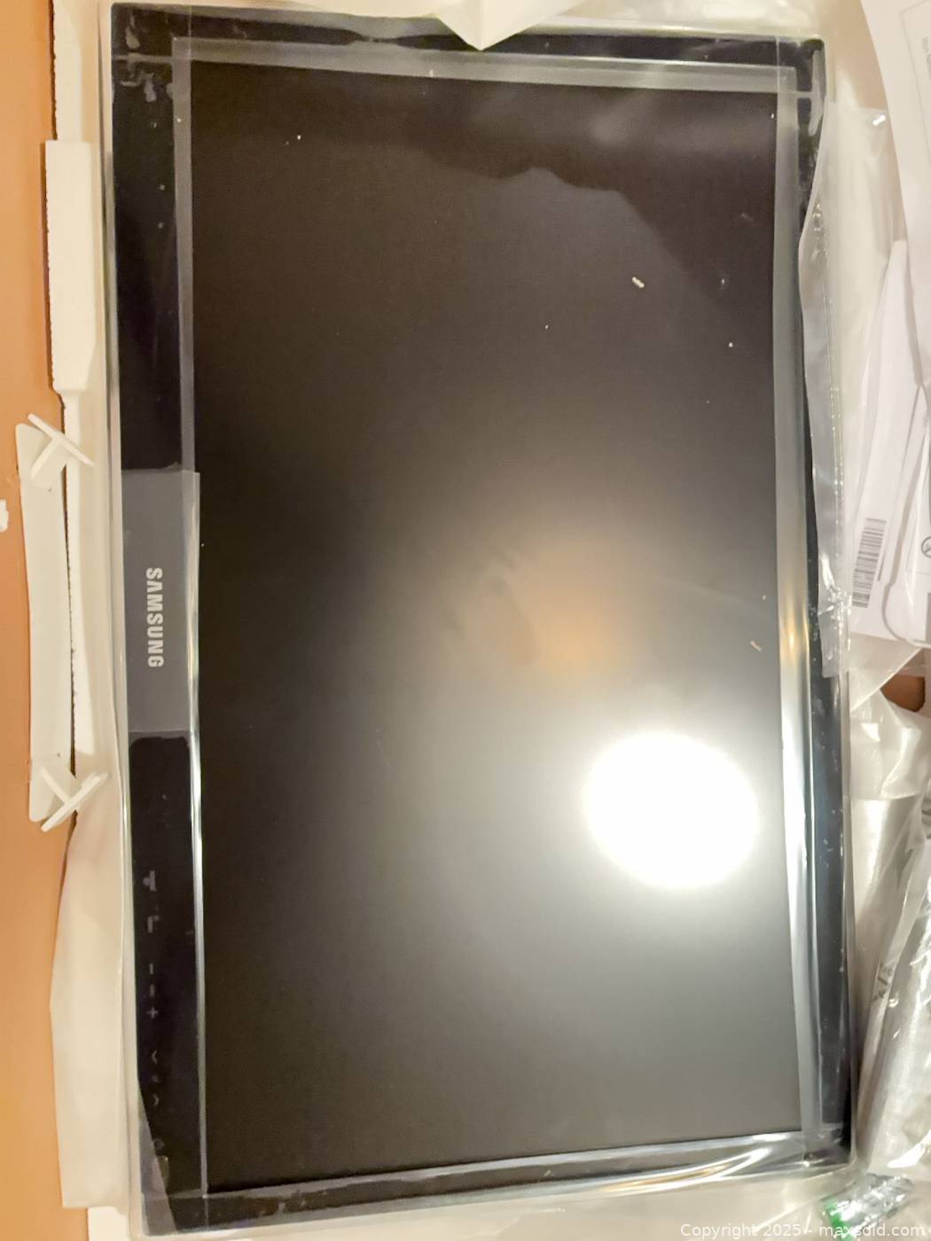 Samsung 22" LED TV Model UN22D5000NF | Victoria (British Columbia ...
