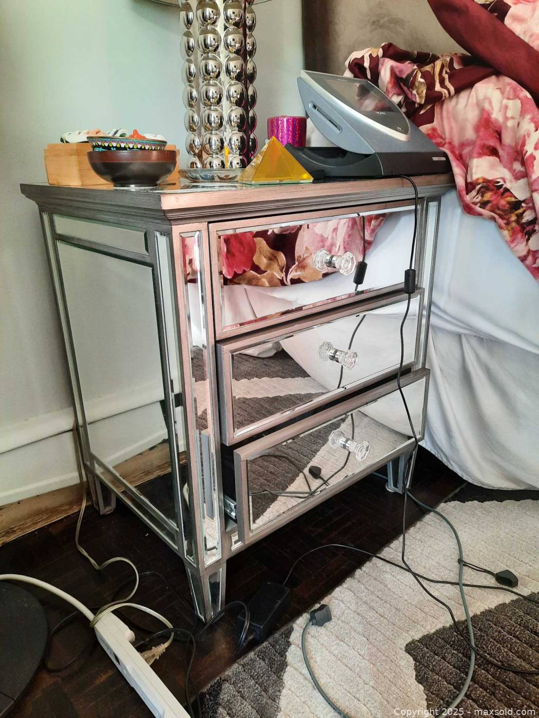 Mirrored Cabinet C | Toronto (Ontario, Canada) Estate Sale Online Auction - Briar Hill Avenue ...
