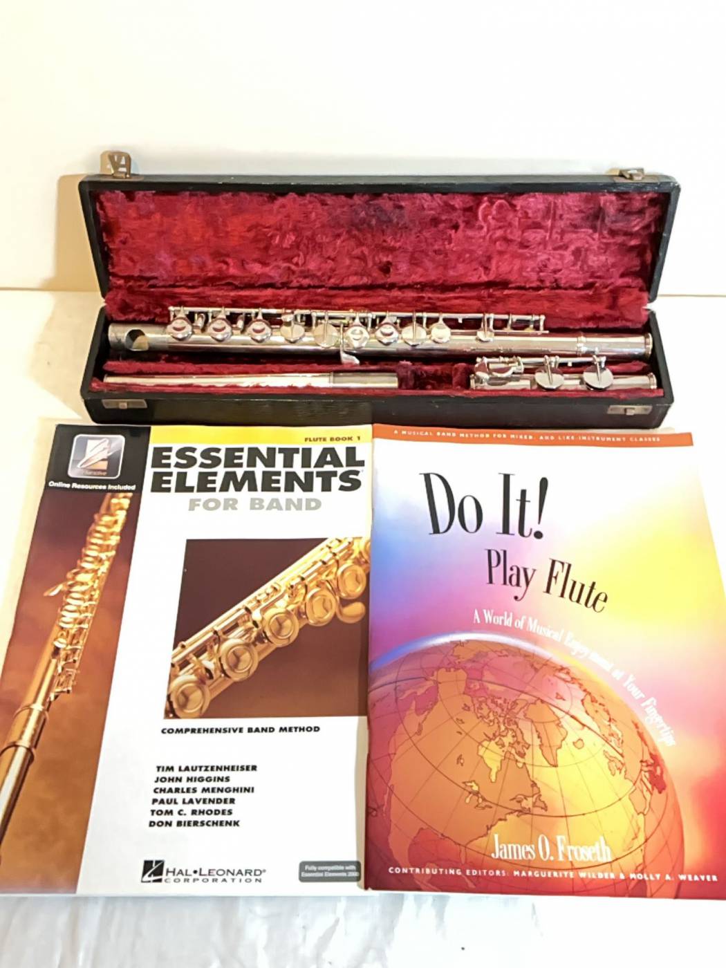 Flute in case | Port Townsend (Washington, USA) PARTNER MANAGED Estate ...