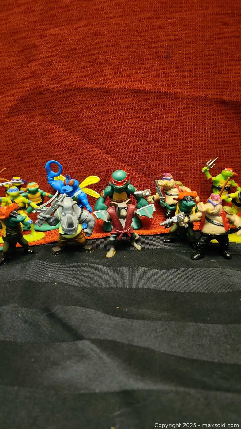 Tmnt figures | Hamilton (Ontario, Canada) SELLER MANAGED Downsizing ...