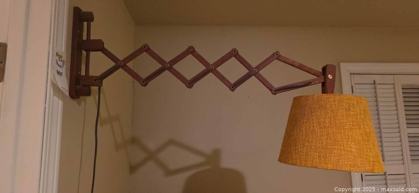 Teak extendable wall Lamp | North Vancouver (British Columbia, Canada ...