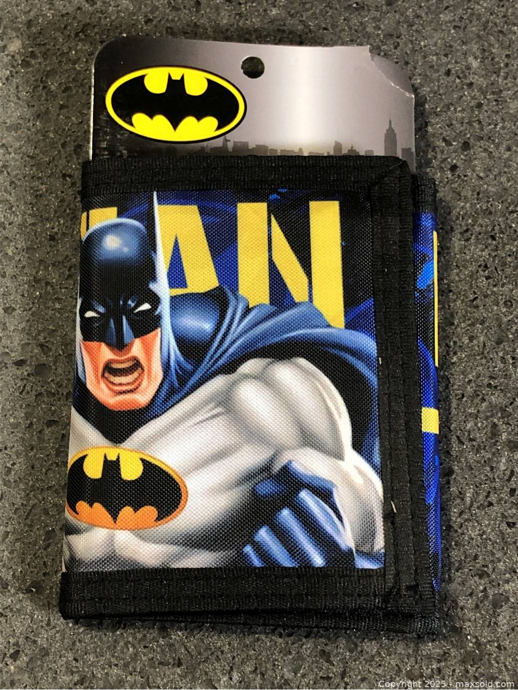 Batman Trifold Wallet | Hamilton (Ontario, Canada) SELLER MANAGED ...
