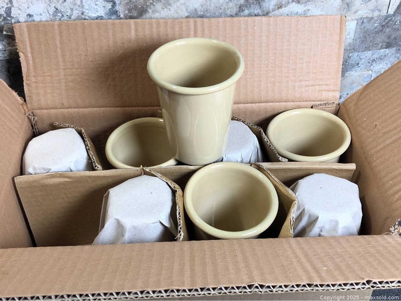 Box/8 HAY Enamel Cups | Hamilton (Ontario, Canada) SELLER MANAGED ...
