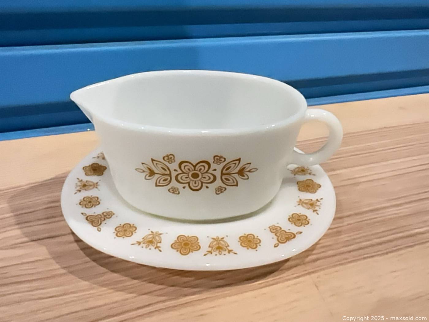 VTG Pyrex Serving Dish E | Vancouver (British Columbia, Canada) SELLER ...