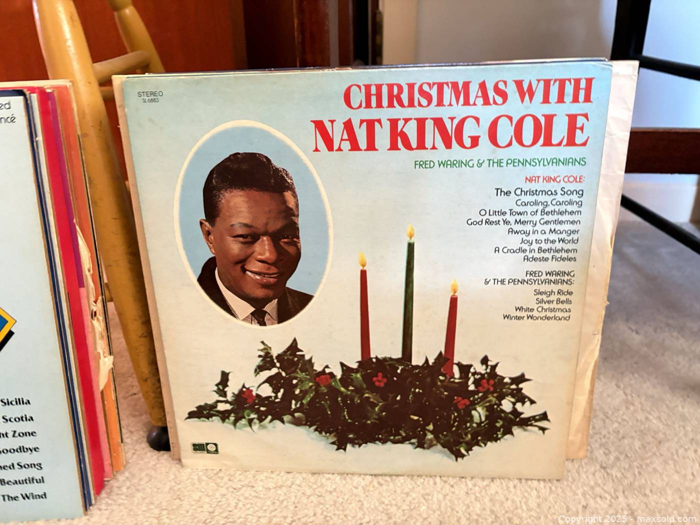 Lot of 12-inch LPs: Anne Murray, Nat King Cole, Carpenters, Ray Charles ...