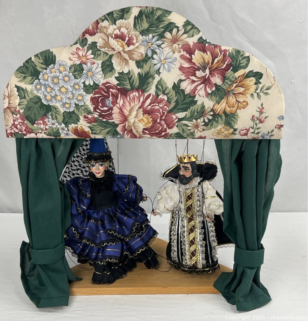 Bonum Puppet Show Dolls and Stage | Campbell (California, USA) PARTNER ...