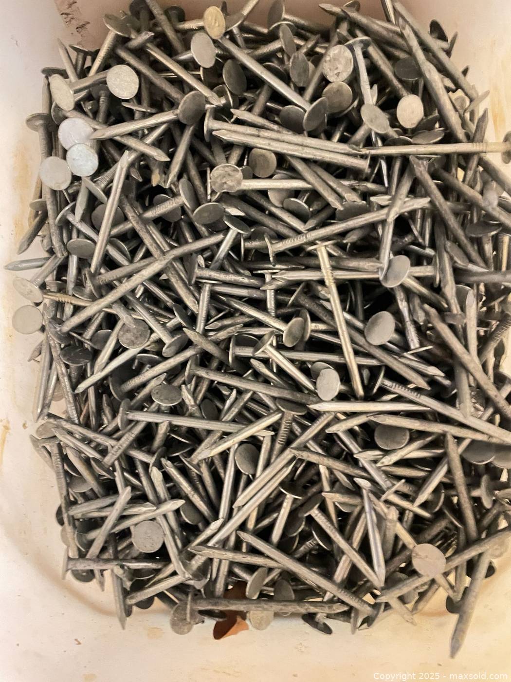 2 in Roofing Nails with Large Round Heads. Plastic Bucket | Cobourg ...