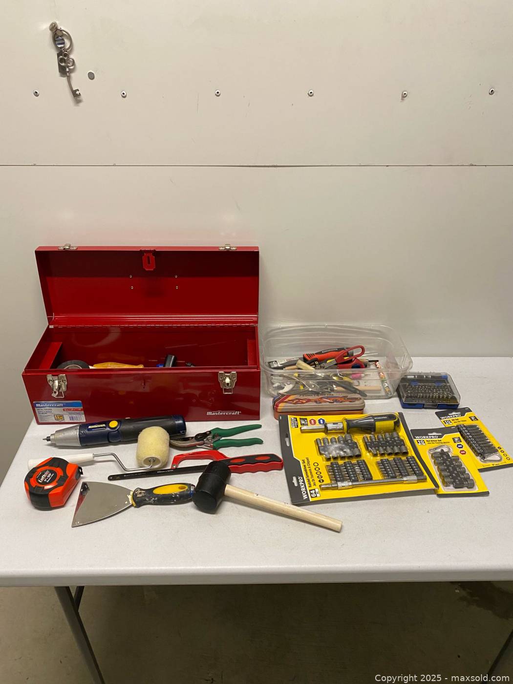 Assorted Hand Tools & Mastercraft Metal Toolbox | Vancouver (British ...