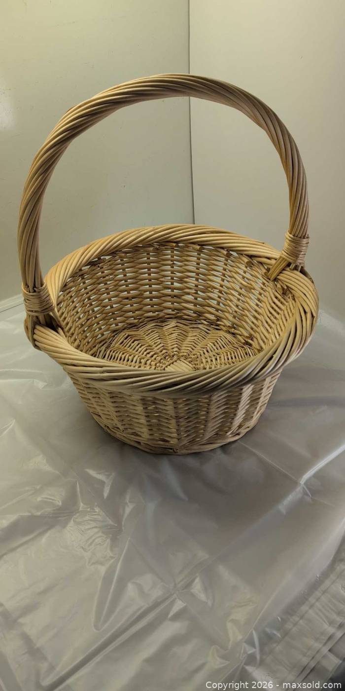 Bid Gallery | Victoria (British Columbia, Canada) SELLER MANAGED ...