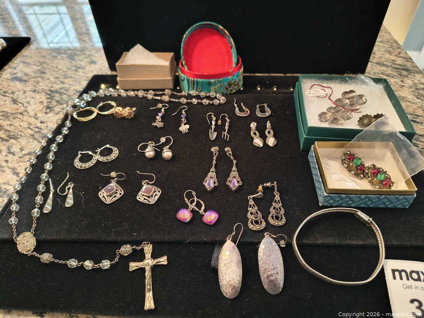 Bid Gallery | Plymouth (Massachusetts, USA) PARTNER MANAGED Estate Sale ...