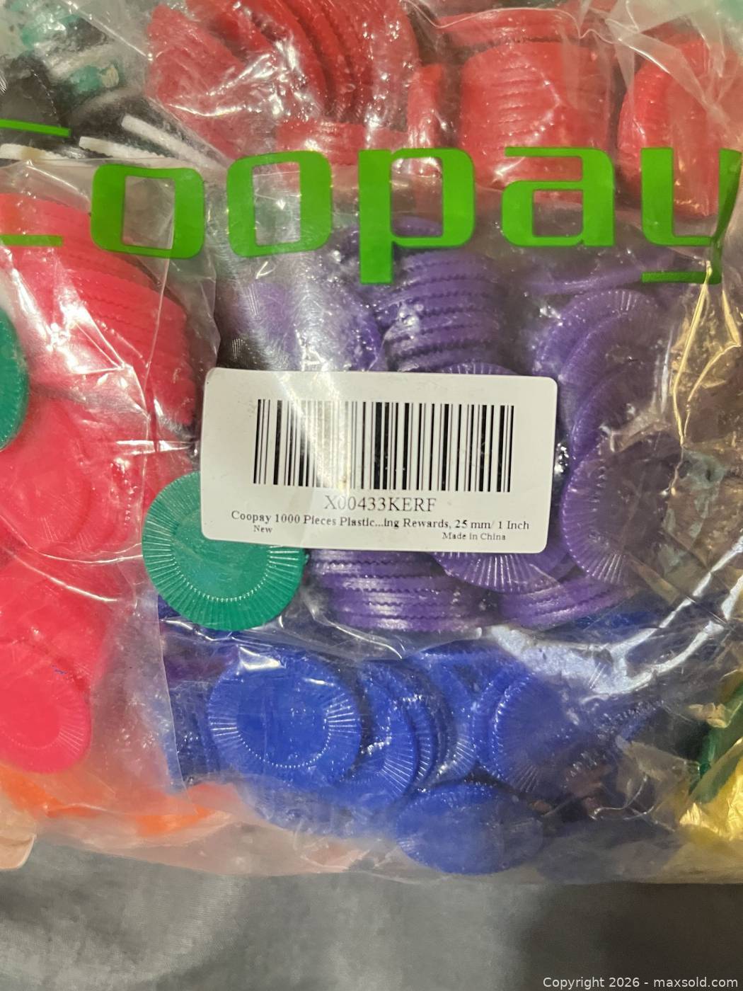 1000 Plastic Chips | Maxsold