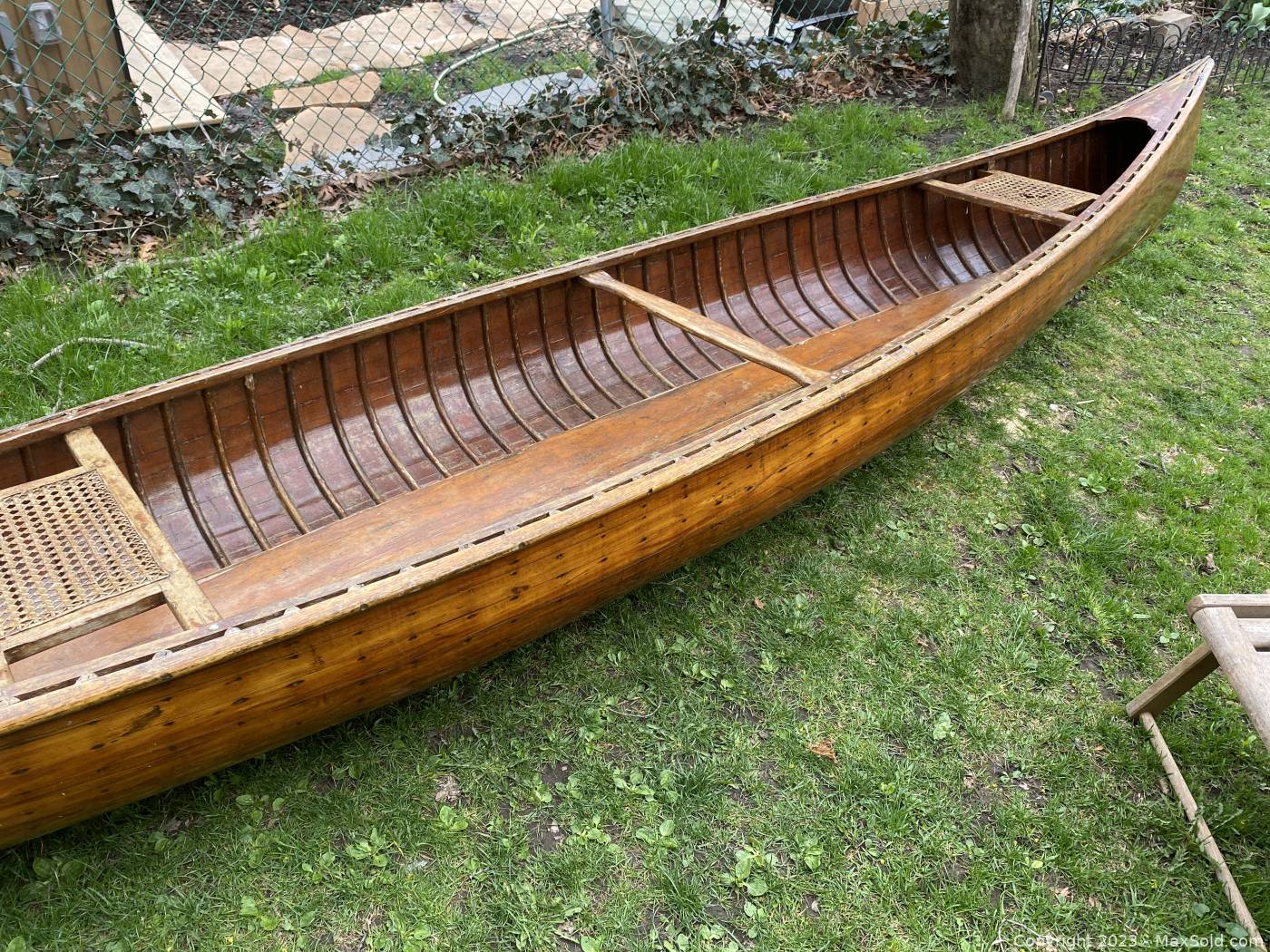 16' PETERBOROUGH "Lake Queen" Cedar Strip Canoe with Dual Paddle ...