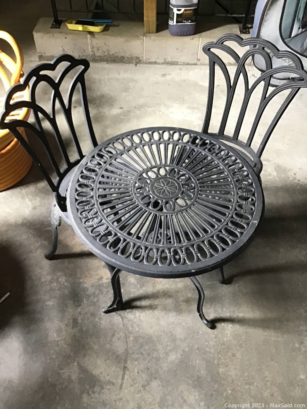 Cast Iron Out Door Furniture | Kingston (Ontario, Canada) SELLER ...