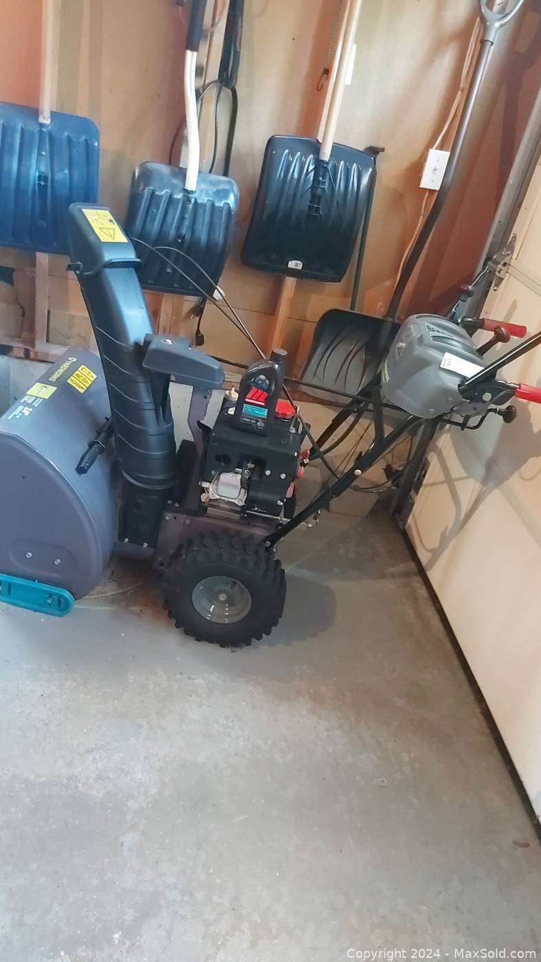 Bid Gallery | Barrie (Ontario, Canada) Estate Sale Online Auction ...