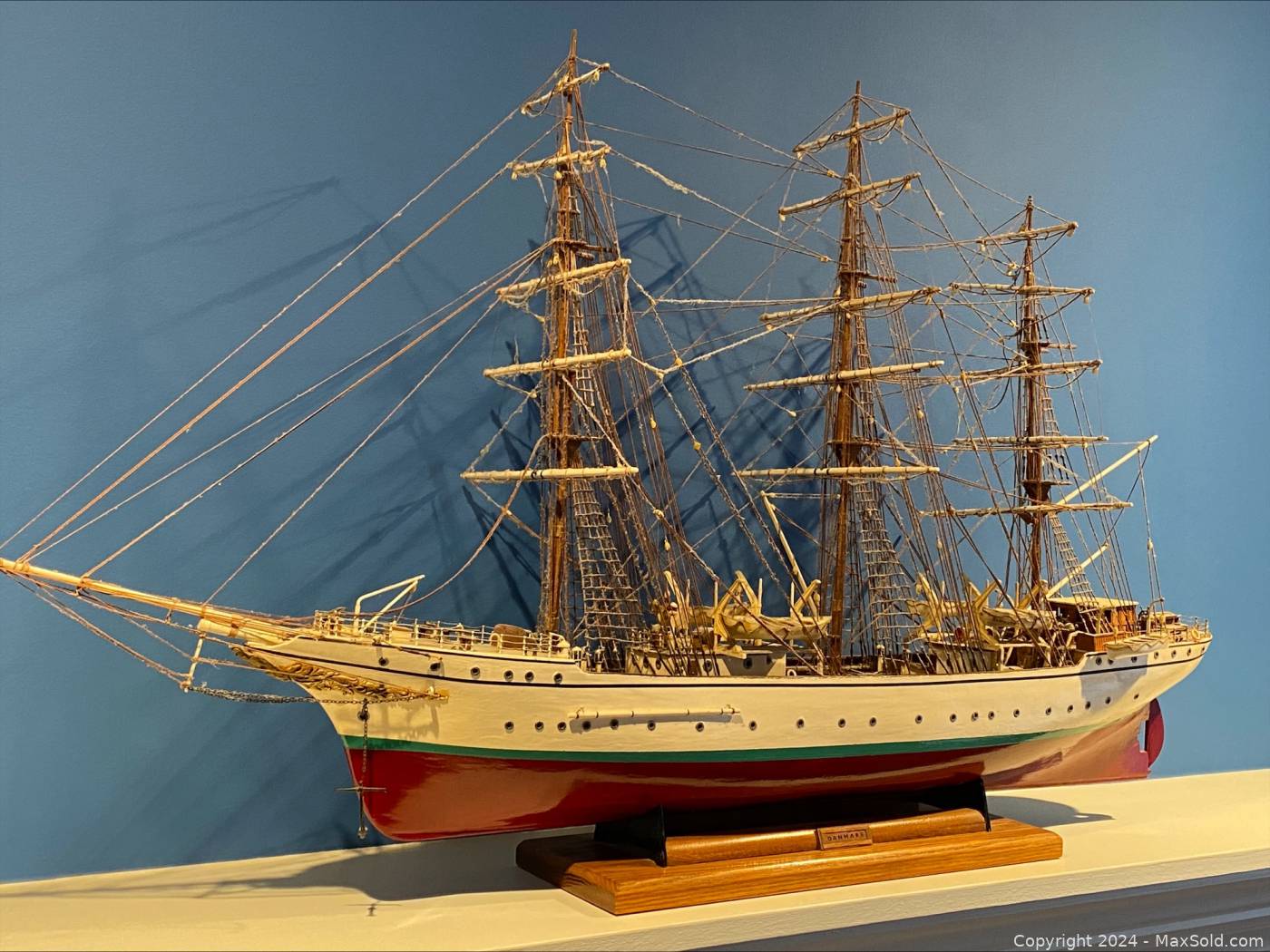 Bid Gallery | Bolton (Ontario, Canada) SELLER MANAGED Downsizing Online ...