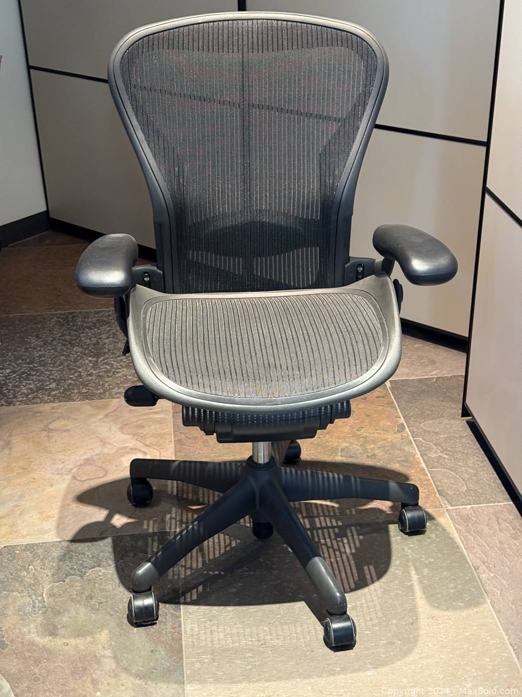 Bid Gallery | Toronto (Ontario, Canada) SELLER MANAGED Downsizing ...