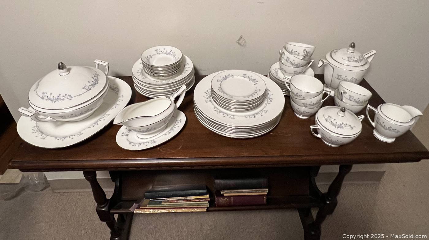 Bid Gallery | Toronto (Ontario, Canada) SELLER MANAGED Estate Sale ...