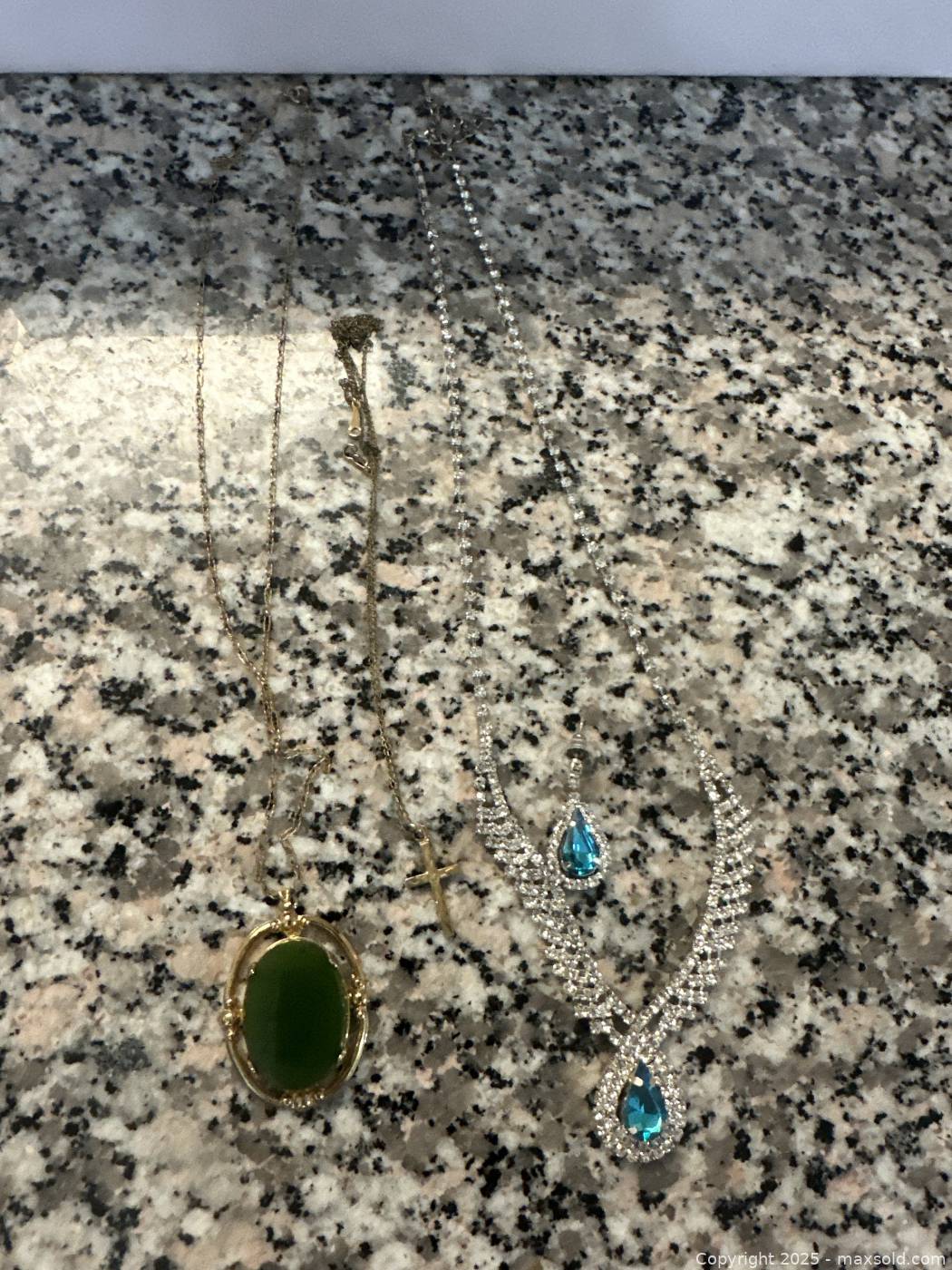 Vintage Gold Jewelry with Vibrant Colors | Toronto (Ontario, Canada ...