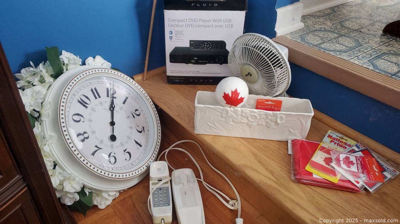 Clock, DVD Player And More B | Ottawa (Ontario, Canada) Downsizing ...