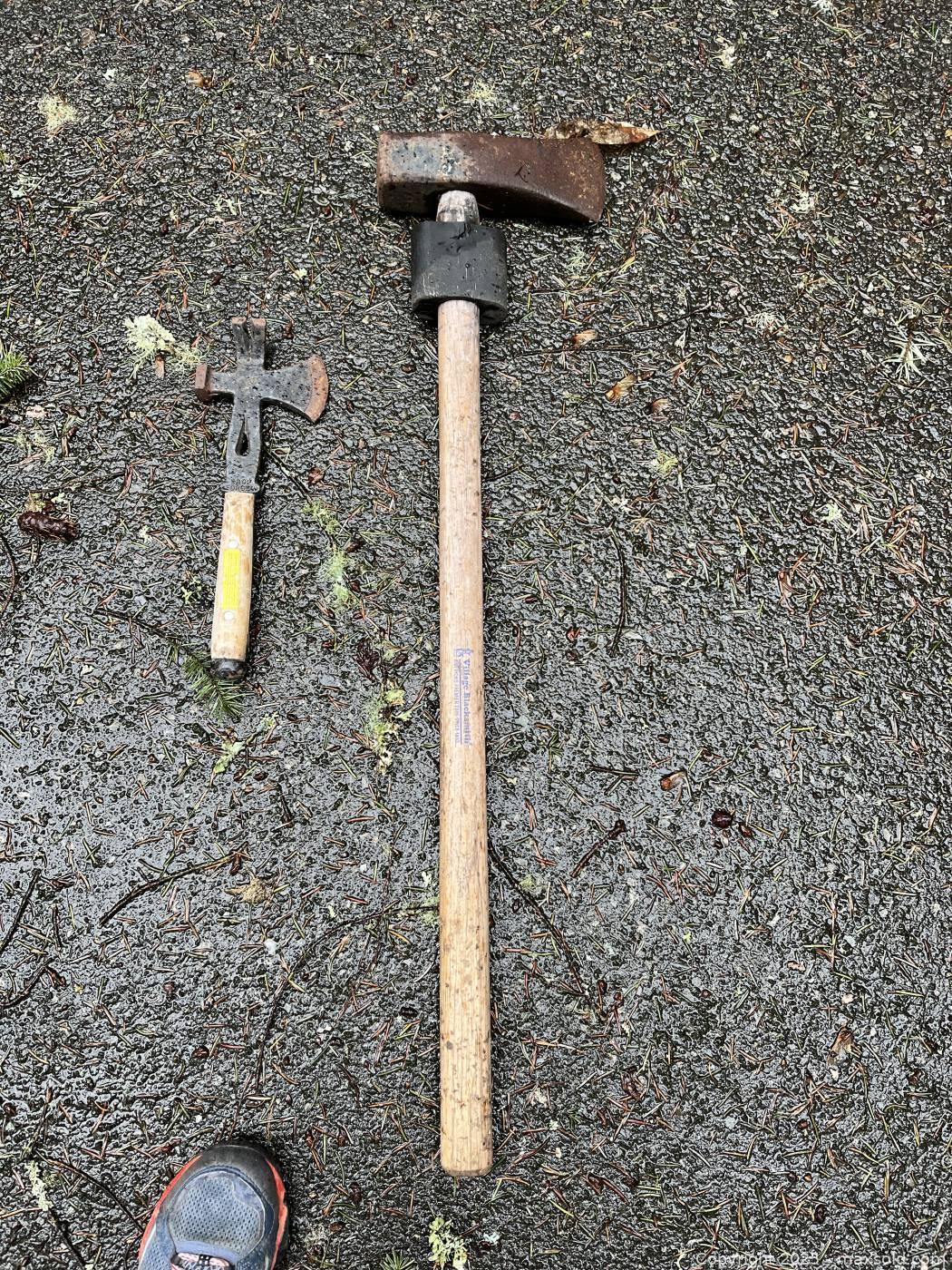 Axe and small crowbar tool | Olalla (Washington, USA) SELLER MANAGED ...