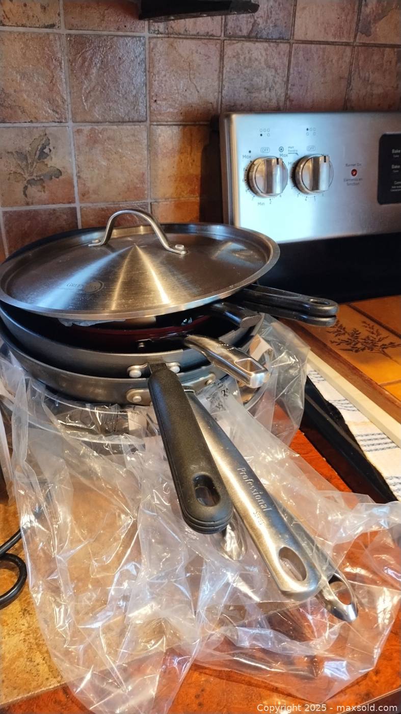 Frying Pans B | Markham (Ontario, Canada) Moving Online Auction ...