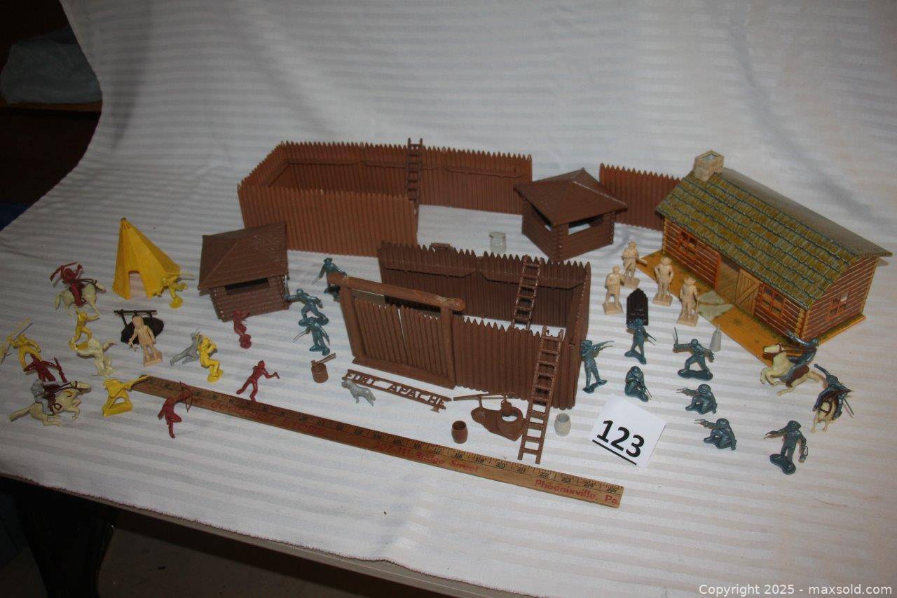Fort Apache Cowboy and Indian Play Set | Phoenixville (Pennsylvania ...