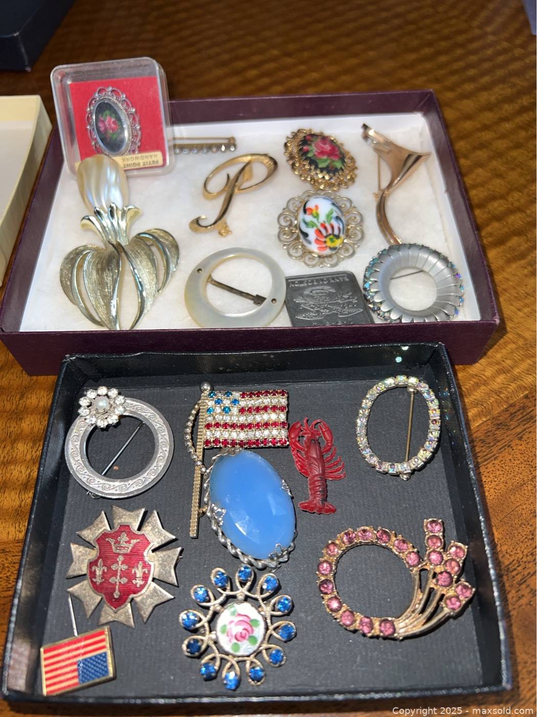 Vintage Pins A | Boston (Massachusetts, USA) SELLER MANAGED Downsizing ...