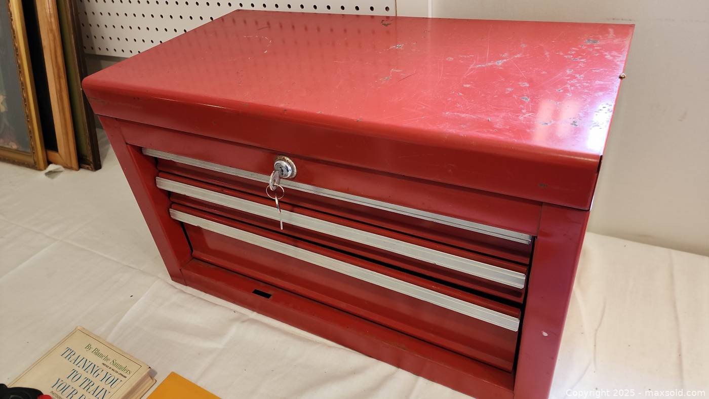 Red Tool Box with Key | Elgin (Ontario, Canada) SELLER MANAGED Estate ...