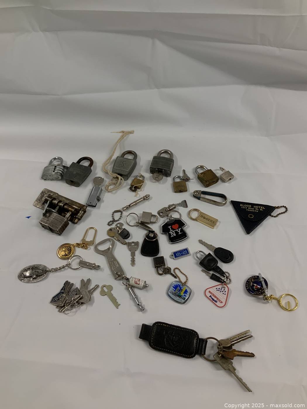 Vintage Keychains & Locks | Toronto (Ontario, Canada) SELLER MANAGED ...