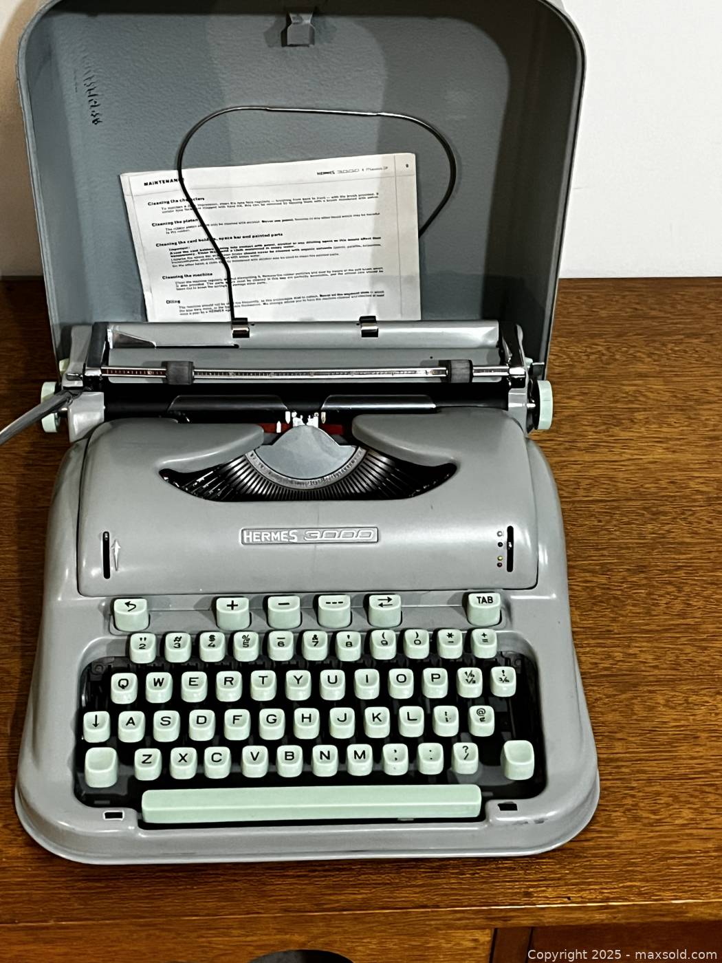 Vintage Hermes 3000 Portable Typewriter | Abbotsford (British Columbia ...