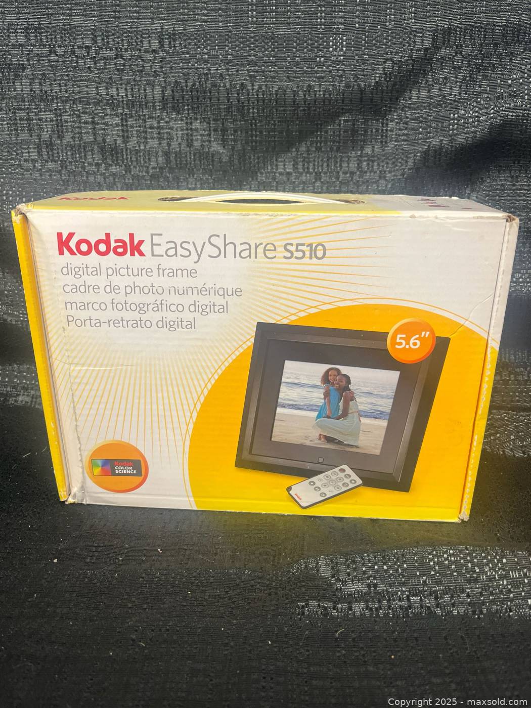 Kodak Digital Photo Frame with Remote, Power Cord, and Manual | Renfrew ...