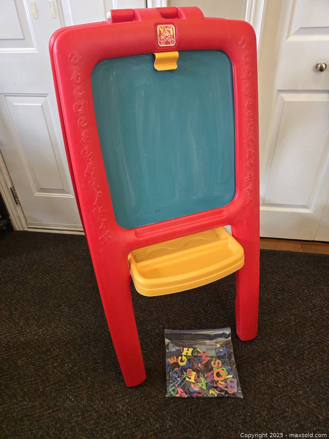 Step 2 double-sided easel with magnets | London (Ontario, Canada ...
