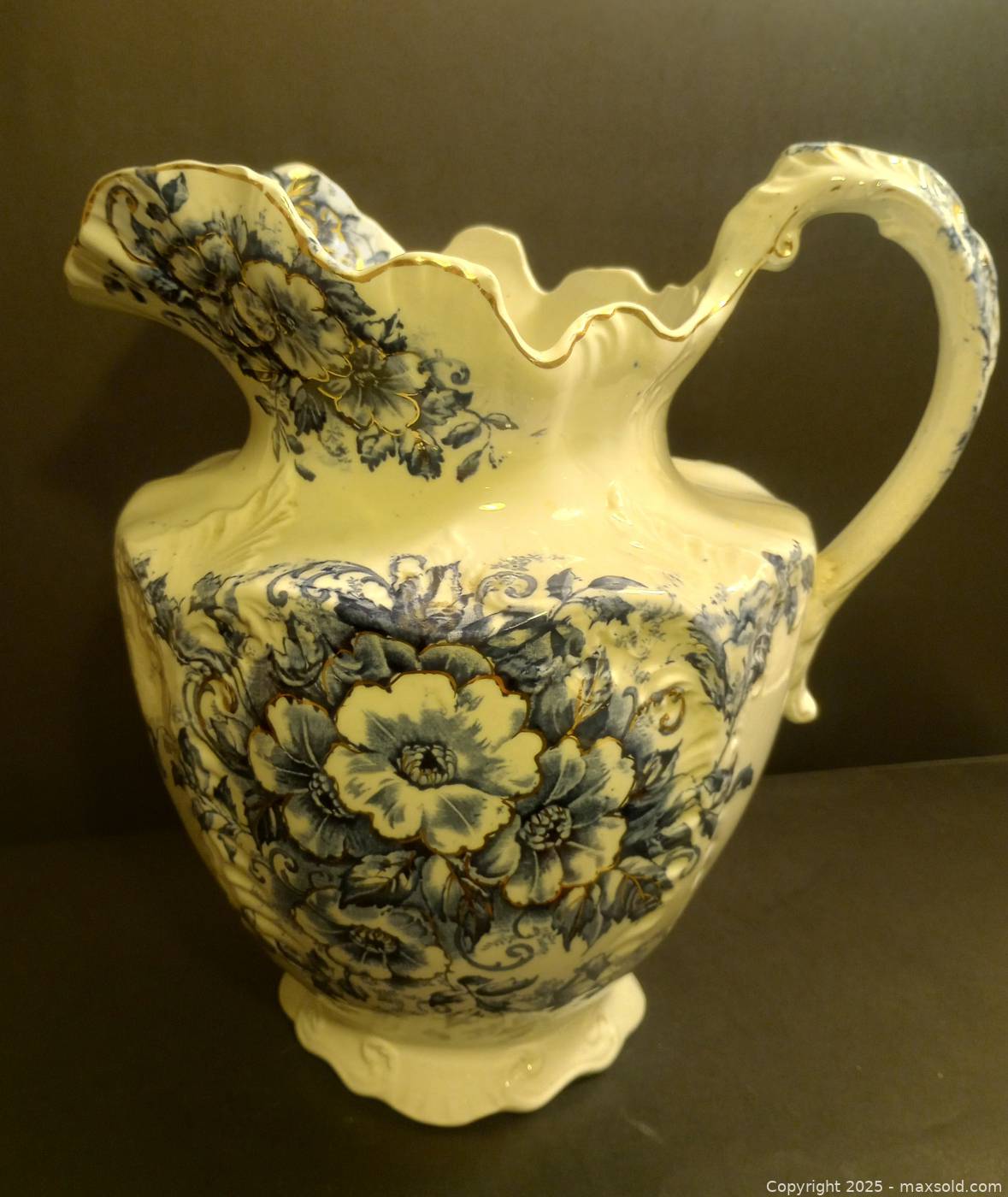 Large Antique Flow Blue Pitcher | Aurora (Ontario, Canada) PARTNER ...