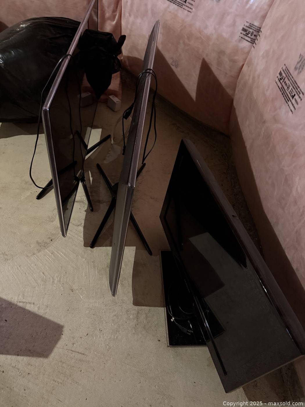 Samsung TVs Bundle | Oakville (Ontario, Canada) SELLER MANAGED Moving ...