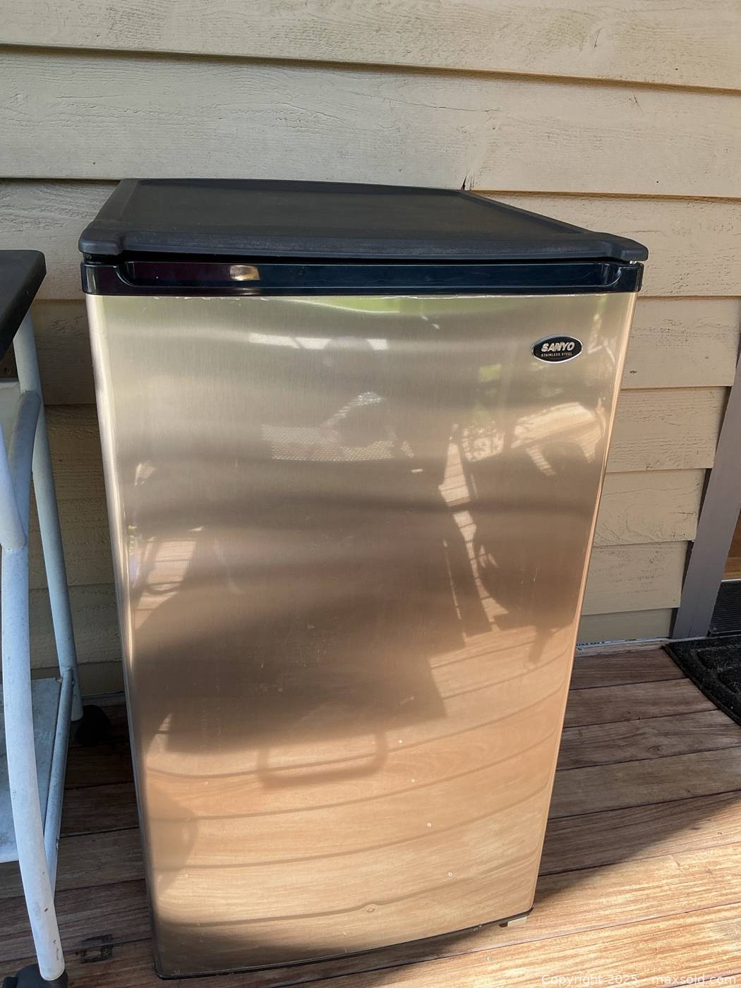 Sanyo Mini Fridge | Port Townsend (Washington, USA) PARTNER MANAGED ...