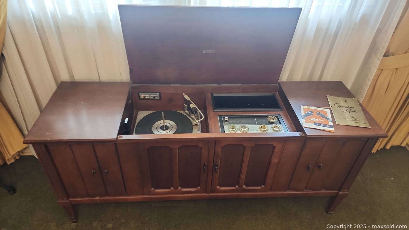 Zenith solid state console hi fi stereo record player | Ottawa (Ontario ...