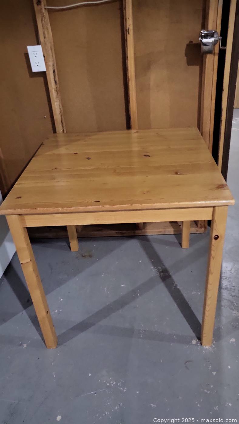 Rustic Light Wood Square Table | Ottawa (Ontario, Canada) SELLER ...