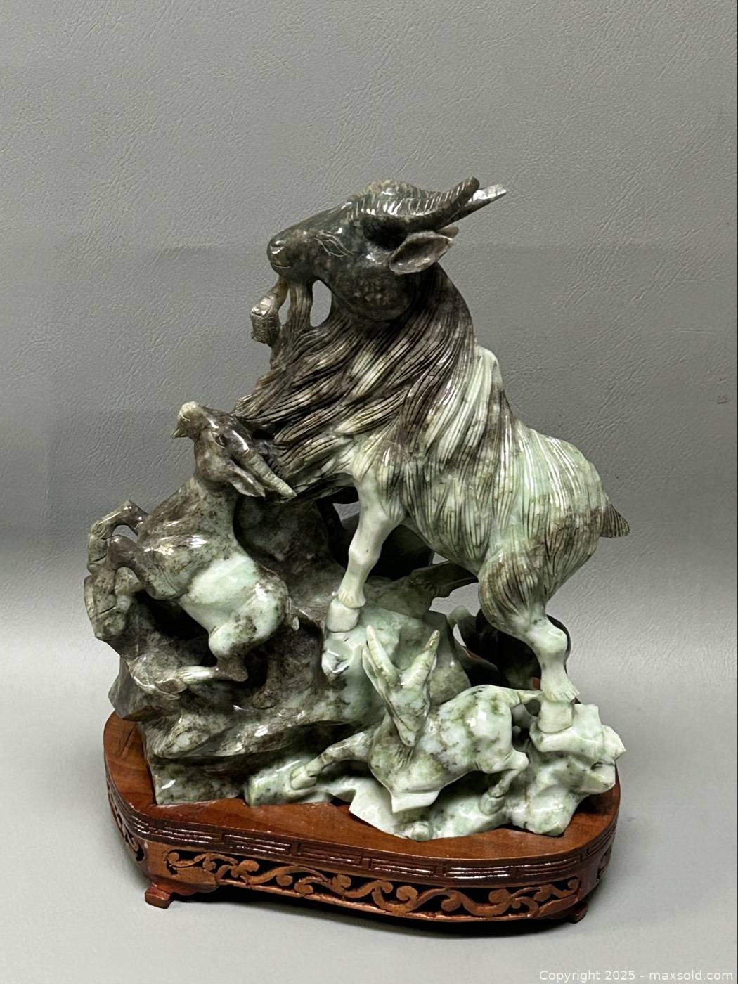 Carved Jade Goats | Cranston (Rhode Island, USA) PARTNER MANAGED ...
