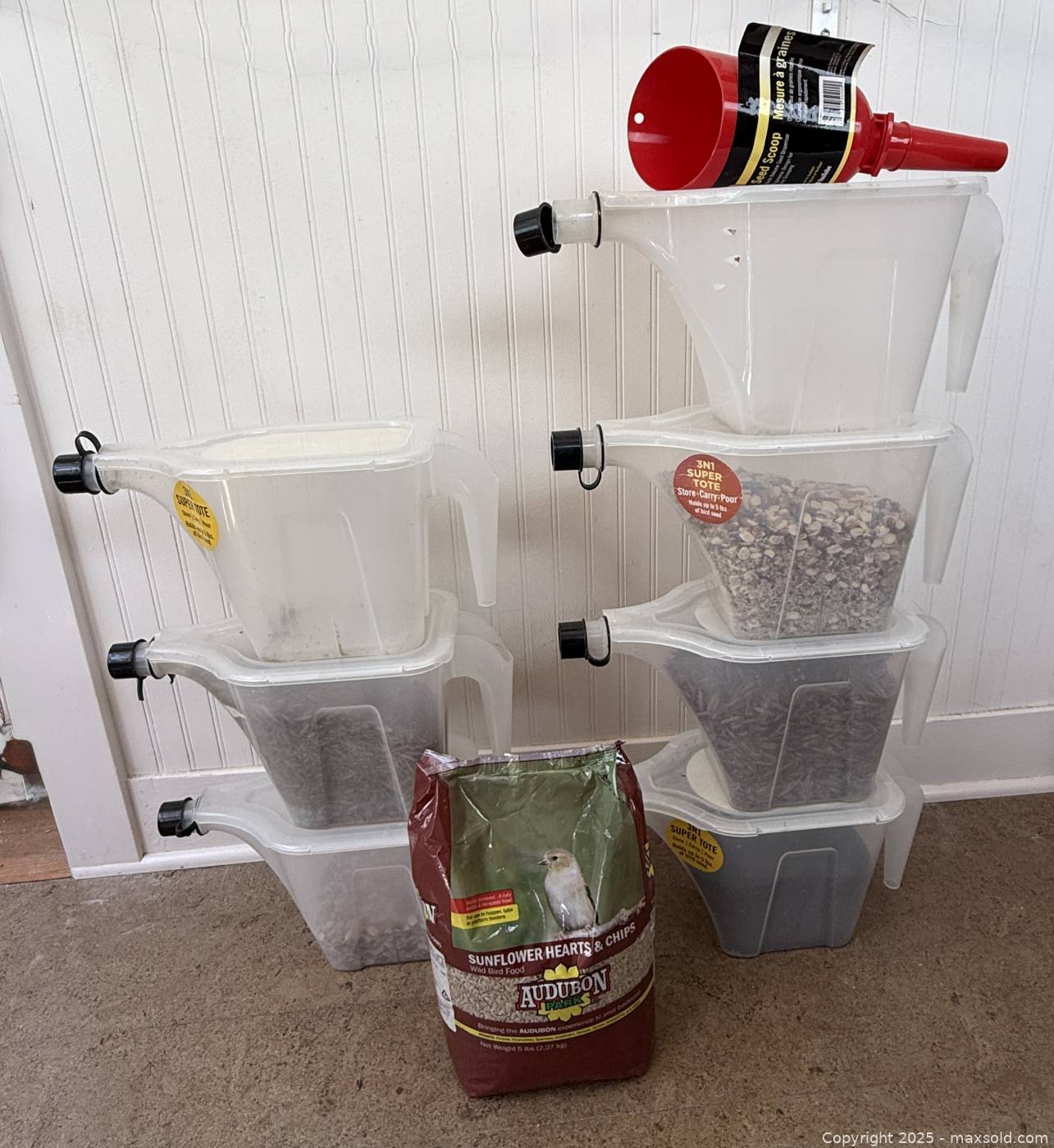 Bird Feed & Bird Feed Holders & 2 Bonus Large Bird Feeders | Piedmont ...