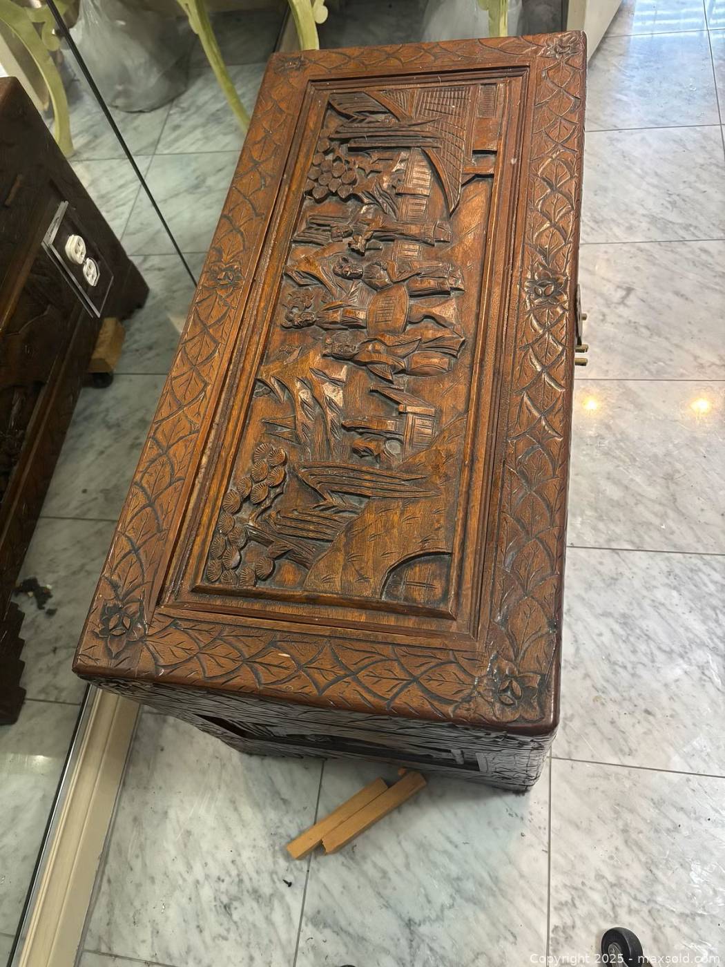 Hand-Carved Rosewood Chest | Toronto (Ontario, Canada) SELLER MANAGED ...