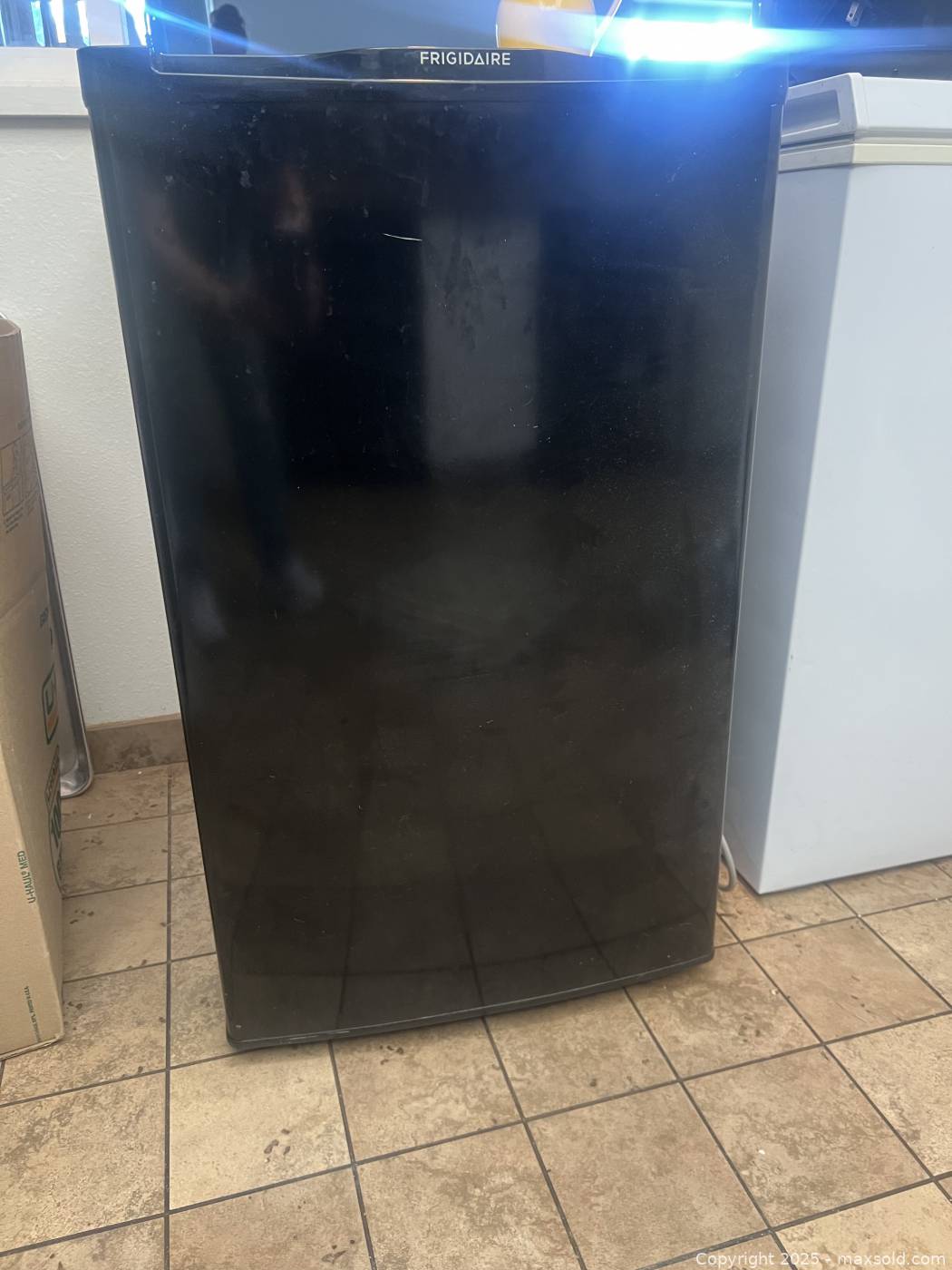 Frigidaire upright fridge | Denver (Colorado, USA) PARTNER MANAGED ...