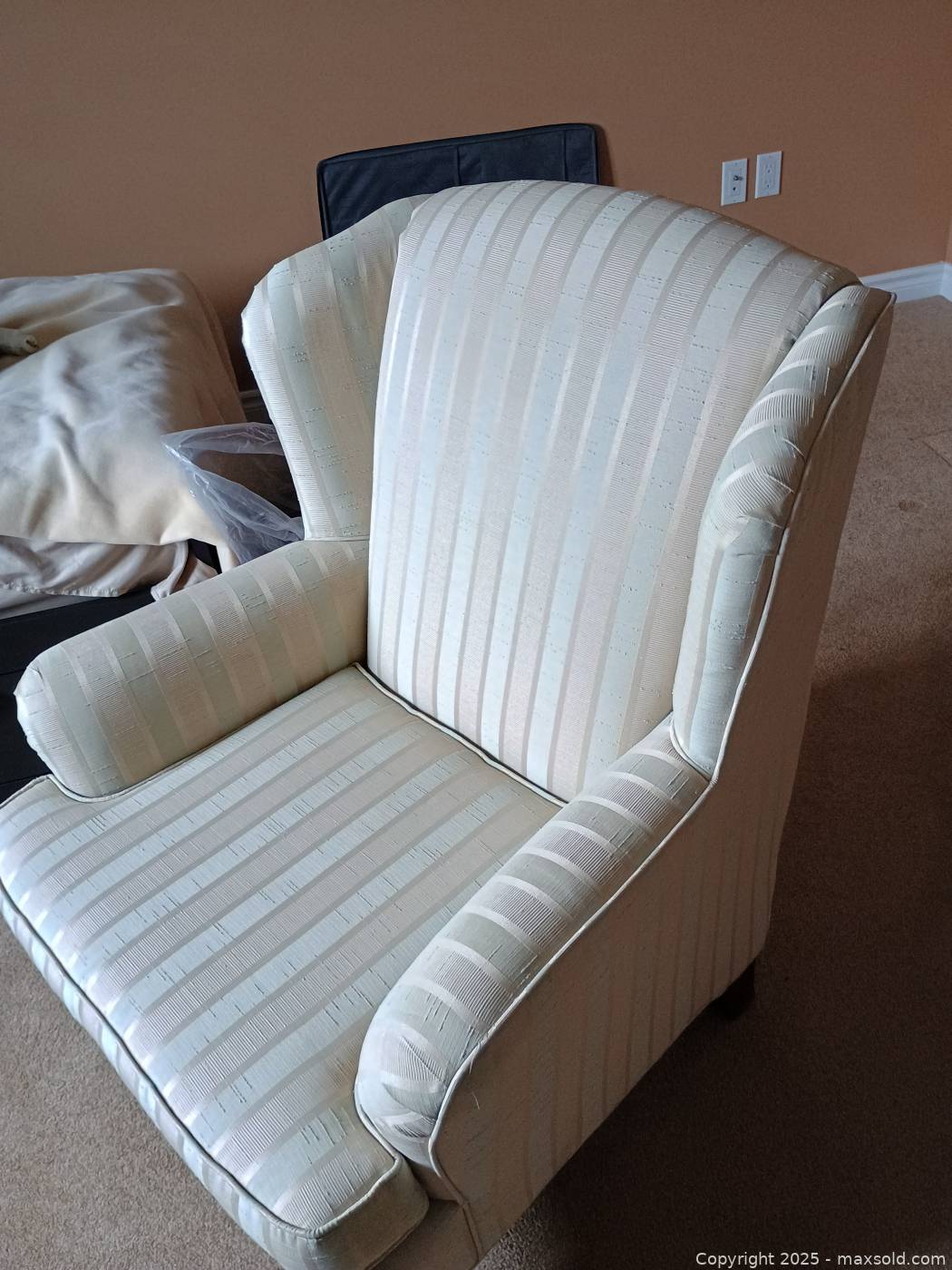 Wing Chair | Yarker (Ontario, Canada) SELLER MANAGED Downsizing Online ...