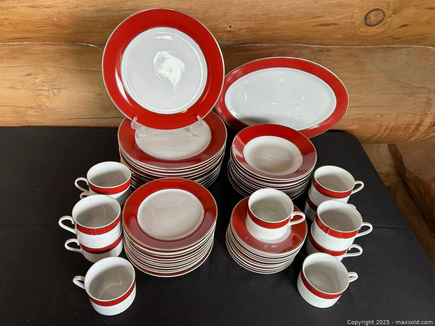 Elegant Red & Gold Trimmed China Dinnerware Set 60 Pieces | St. Thomas ...