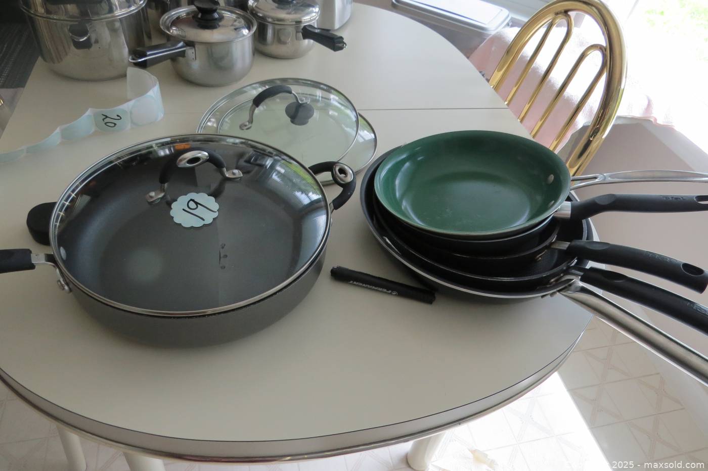 6 Frying pans & 3 lids | Surrey (British Columbia, Canada) SELLER ...